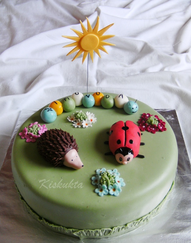 Kiskukta torta: Torta ovis ballagásra