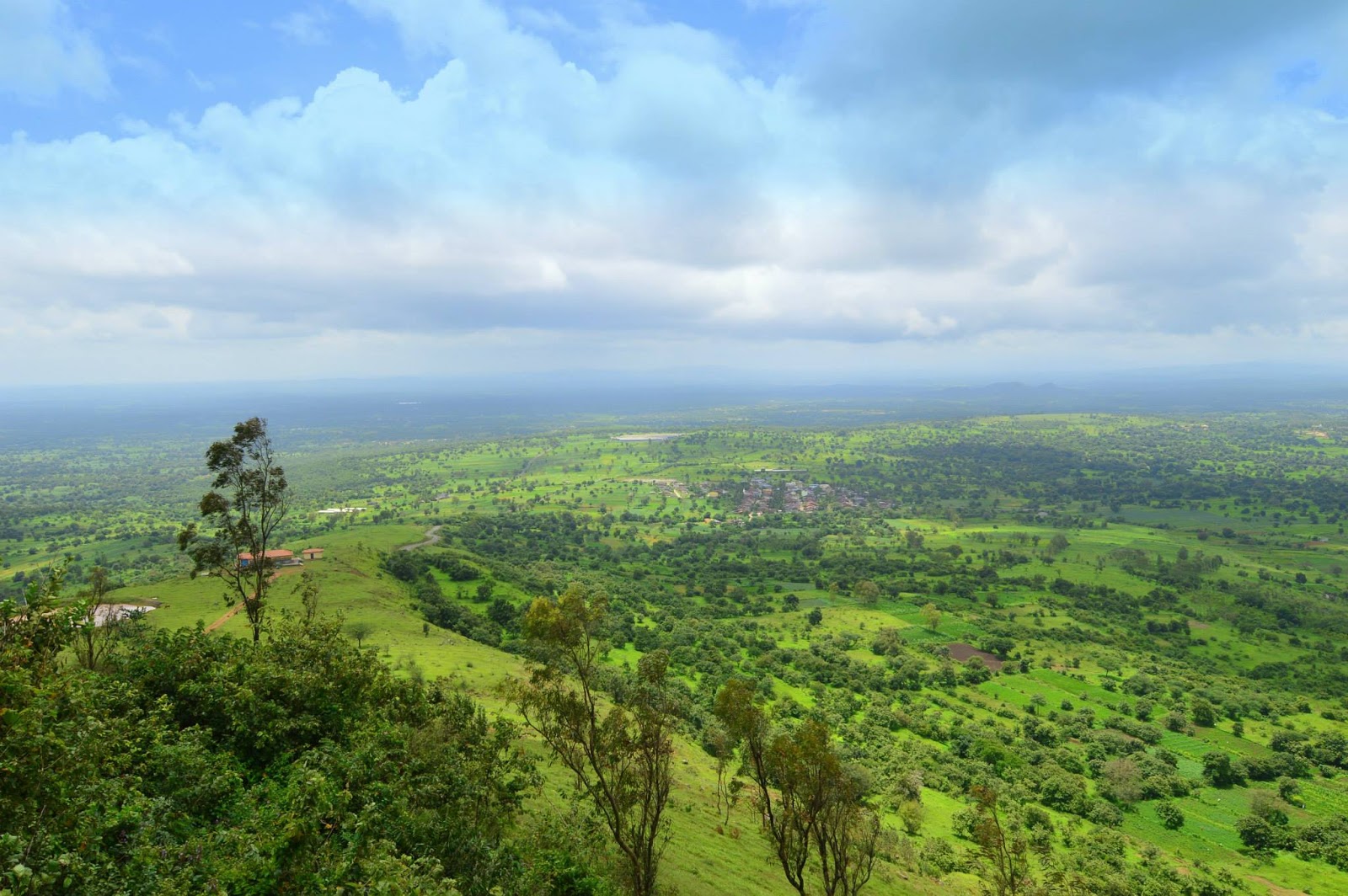 Kavlesad, Mahadevghad, Hiranyakeshi and Rajhunsgad Fort Trip