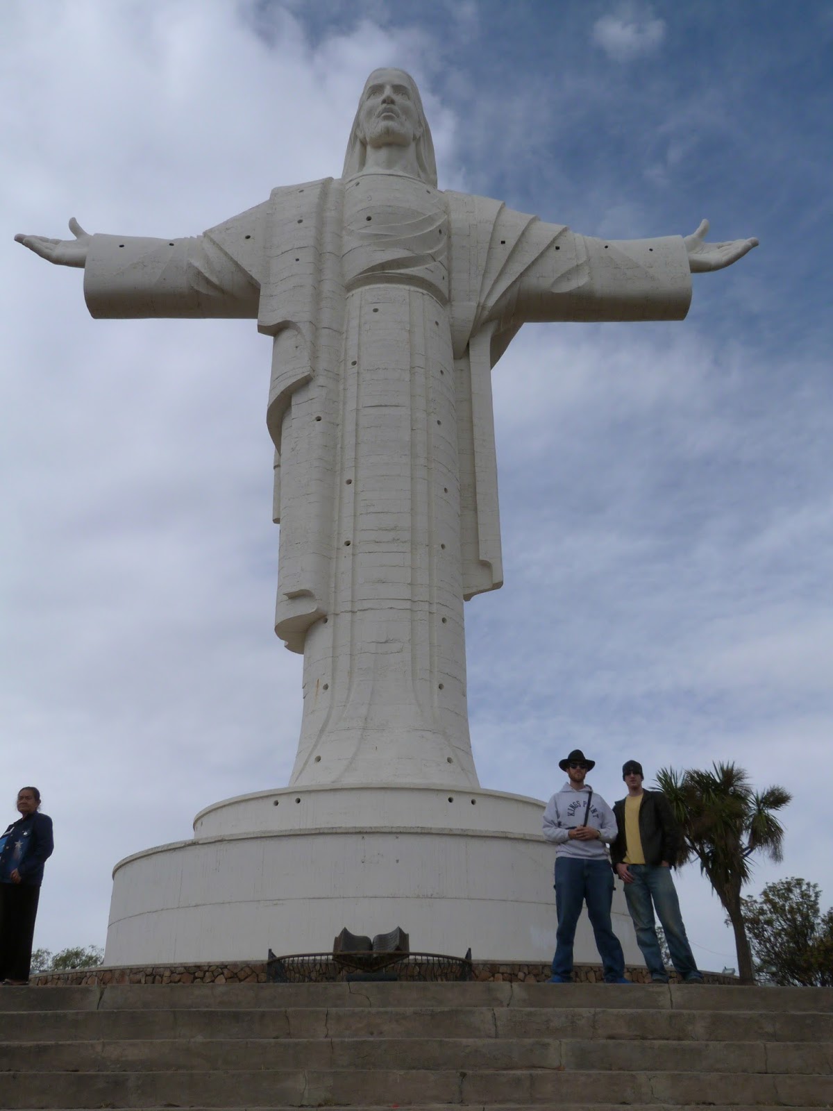 The Beatys in Bolivia: Sunday Trip to "El Cristo"