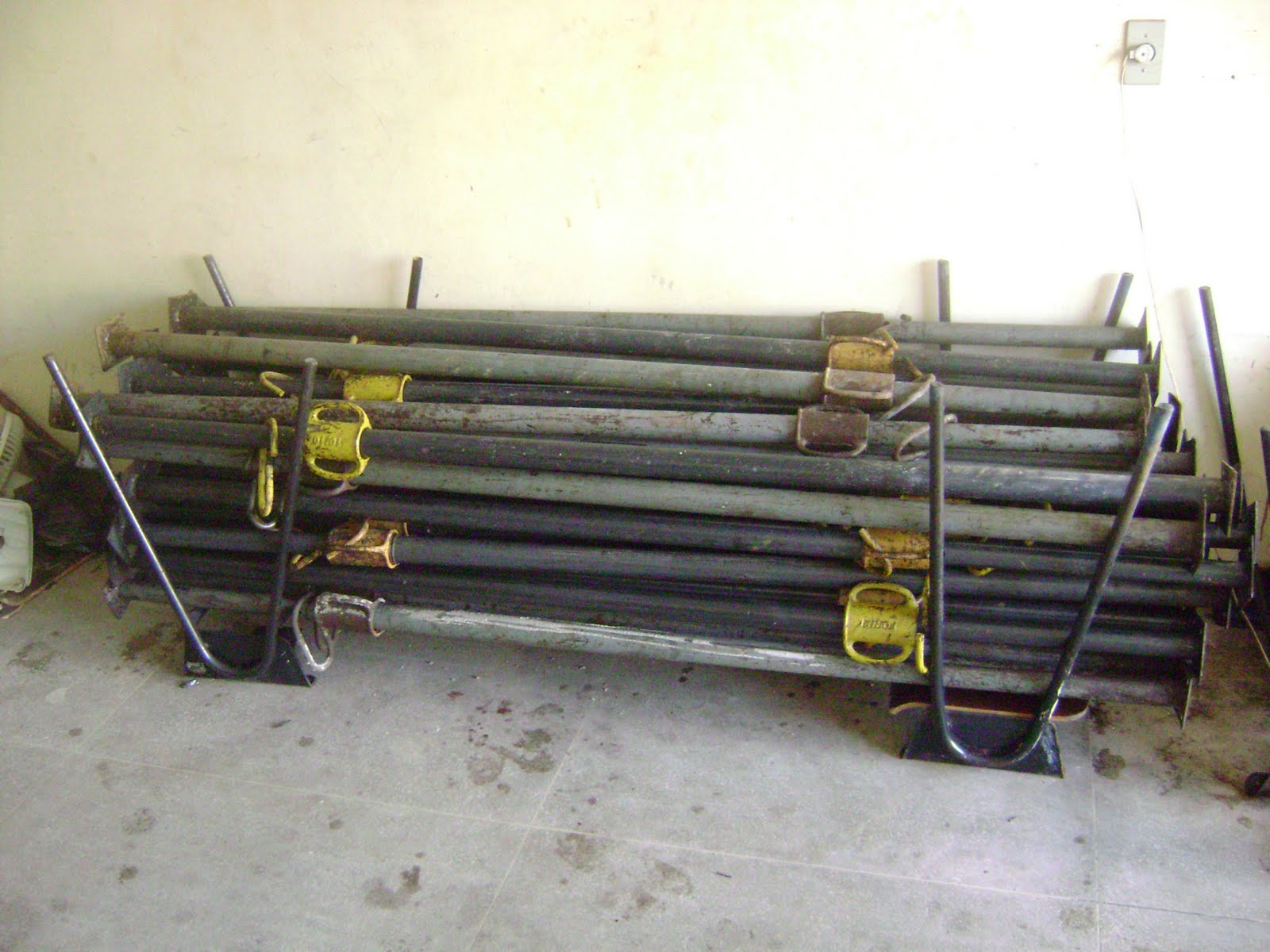 BM andaimes: ALUGAMOS ESCORAS E ANDAIMES PARA A SUA NECESSIDADE ,OBRAS ...