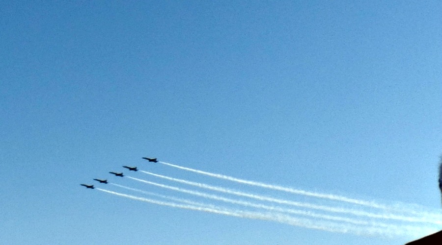 The Accidental RVers: Things That Fly - Rolls and Blue Angels