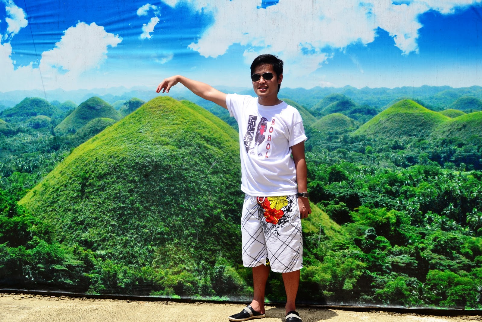 Bohol Day Tour: Photo Souvenir Shop ~ Pinoy Biyahero