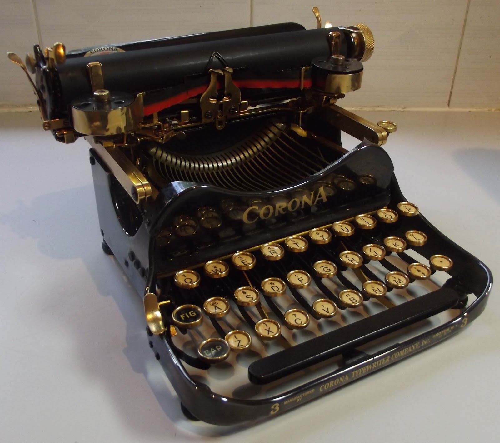 oz.Typewriter: Gold-Plated Corona 3 Portable Typewriter