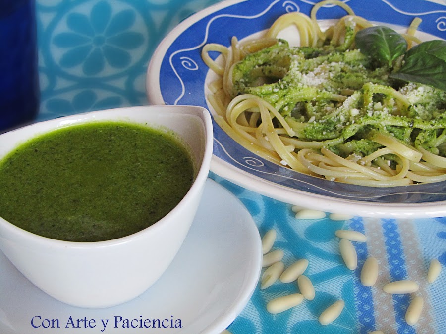 Pizza con salsa pesto y tomates cherry | Cocina