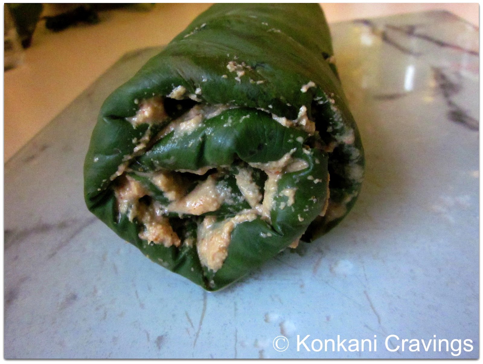 KONKANI CRAVINGS: Patrado/Pathravade