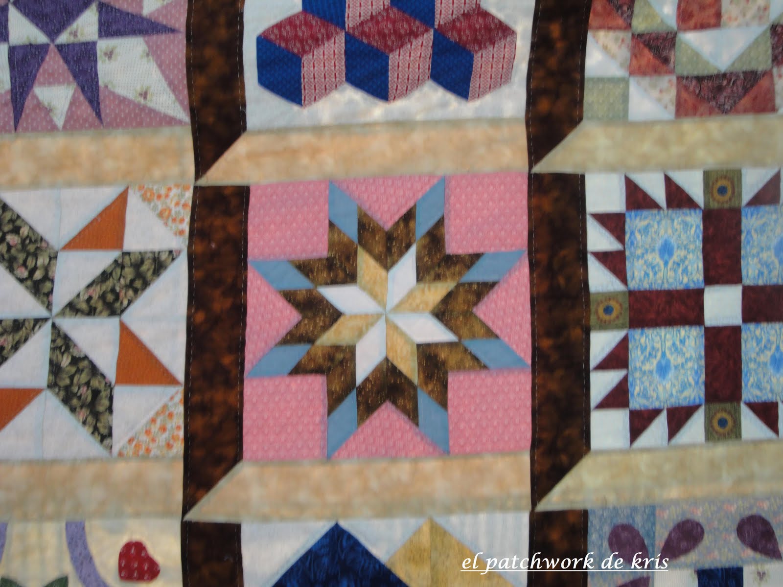 EL PATCHWORK DE KRIS: QUILT DE BLOQUES