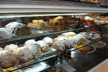 A Coffee in Oporto: Padaria Ribeiro