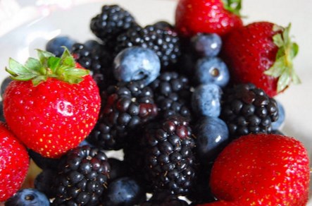 8 Jenis Jenis Manfaat Buah Berry yang Baik Bagi Kesehatan - Info Kesehatan