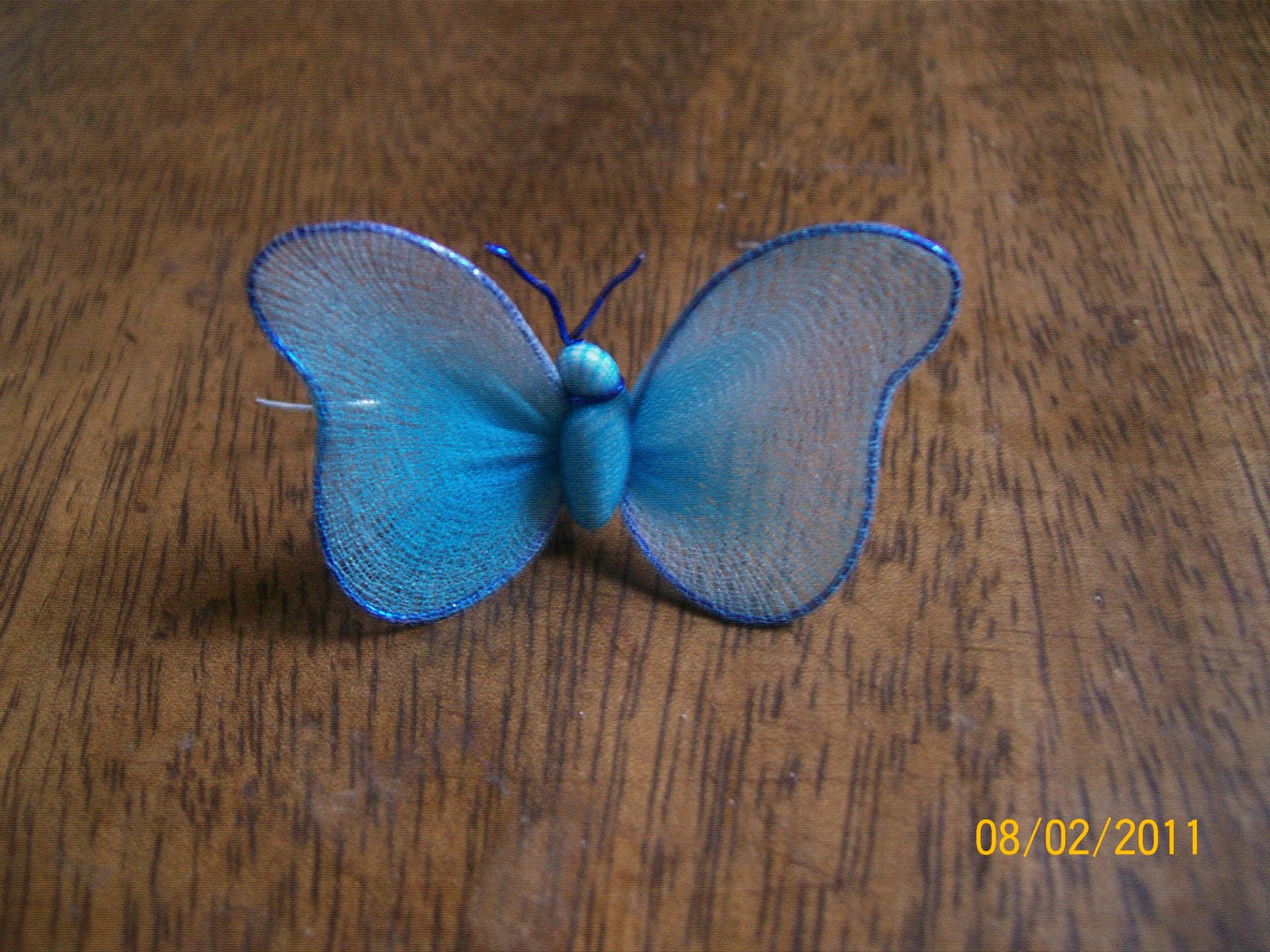 Tinas Creations: Instructions on making a nylon stocking butterfly