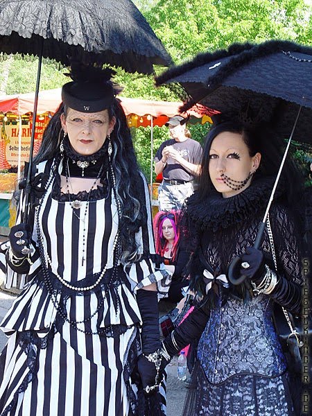 The Alternative Fashion Blog: The Gothic Ruth - The Ruff in Goth ...