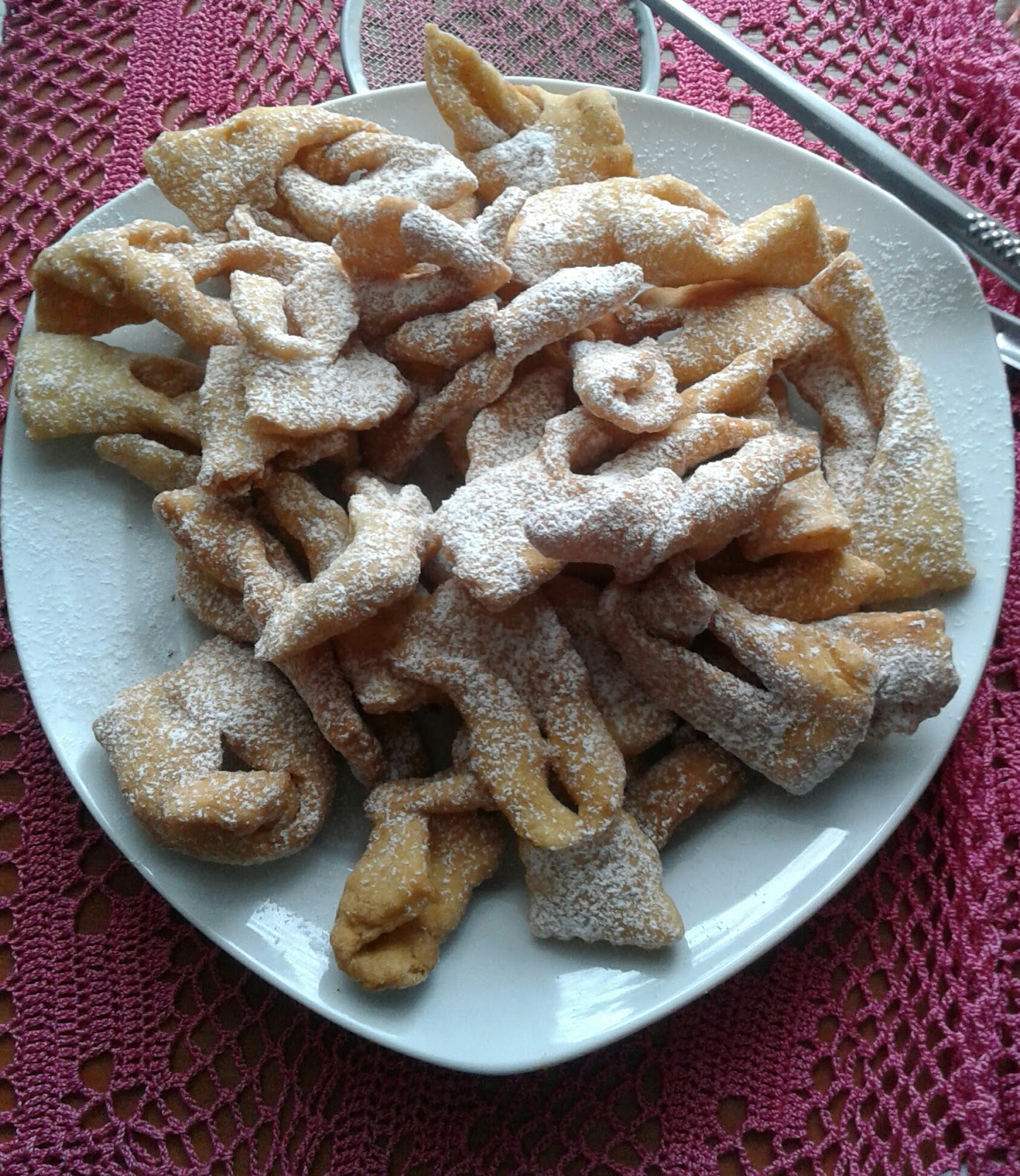 Chrusty na drożdżach / faworki / Przepis | granivera.com- kobiecy blog ...