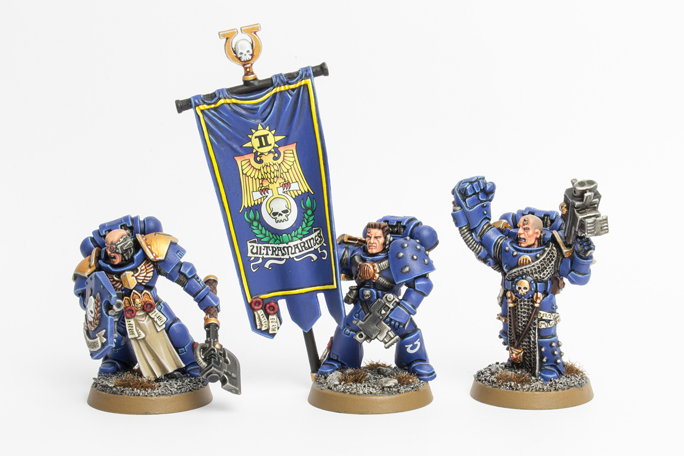 Showcase: Ultramarines Company Champion - Tale of Painters
