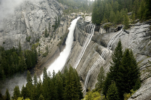 crazy little thing called blog: Yosemite NP - Nevada Fall Hike