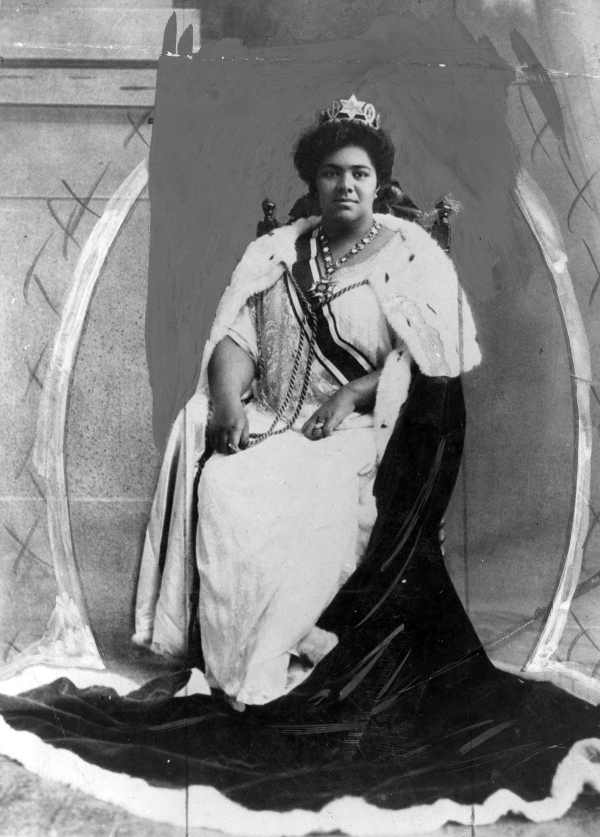 The History Girls: The Queen of Tonga by Janie Hampton