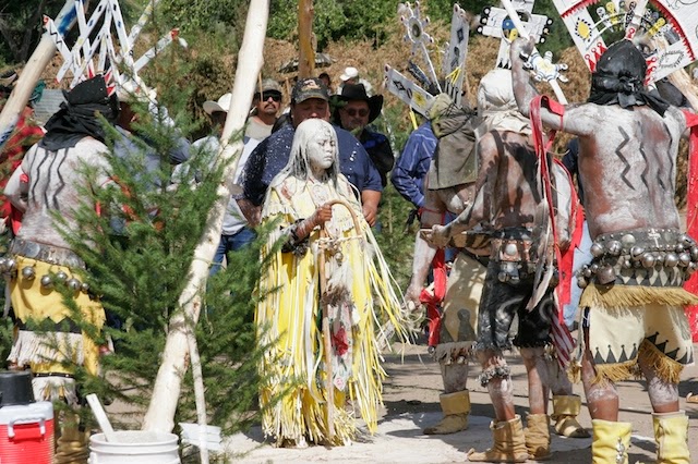 White Wolf : Apache Ceremony Celebrates Women (Video)
