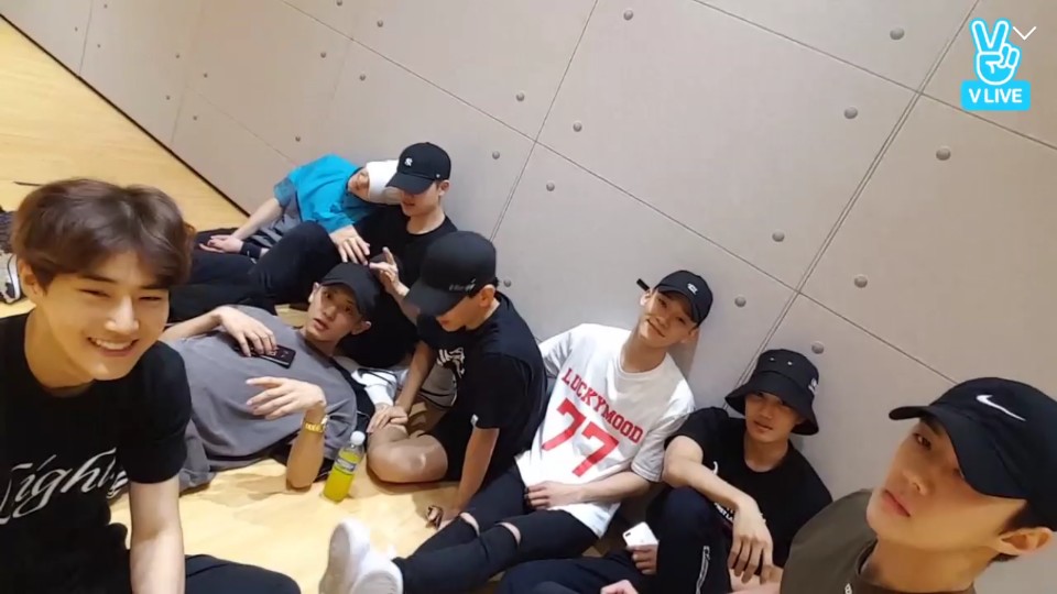 [Pann] Lay skipping EXO's next comeback promos again?