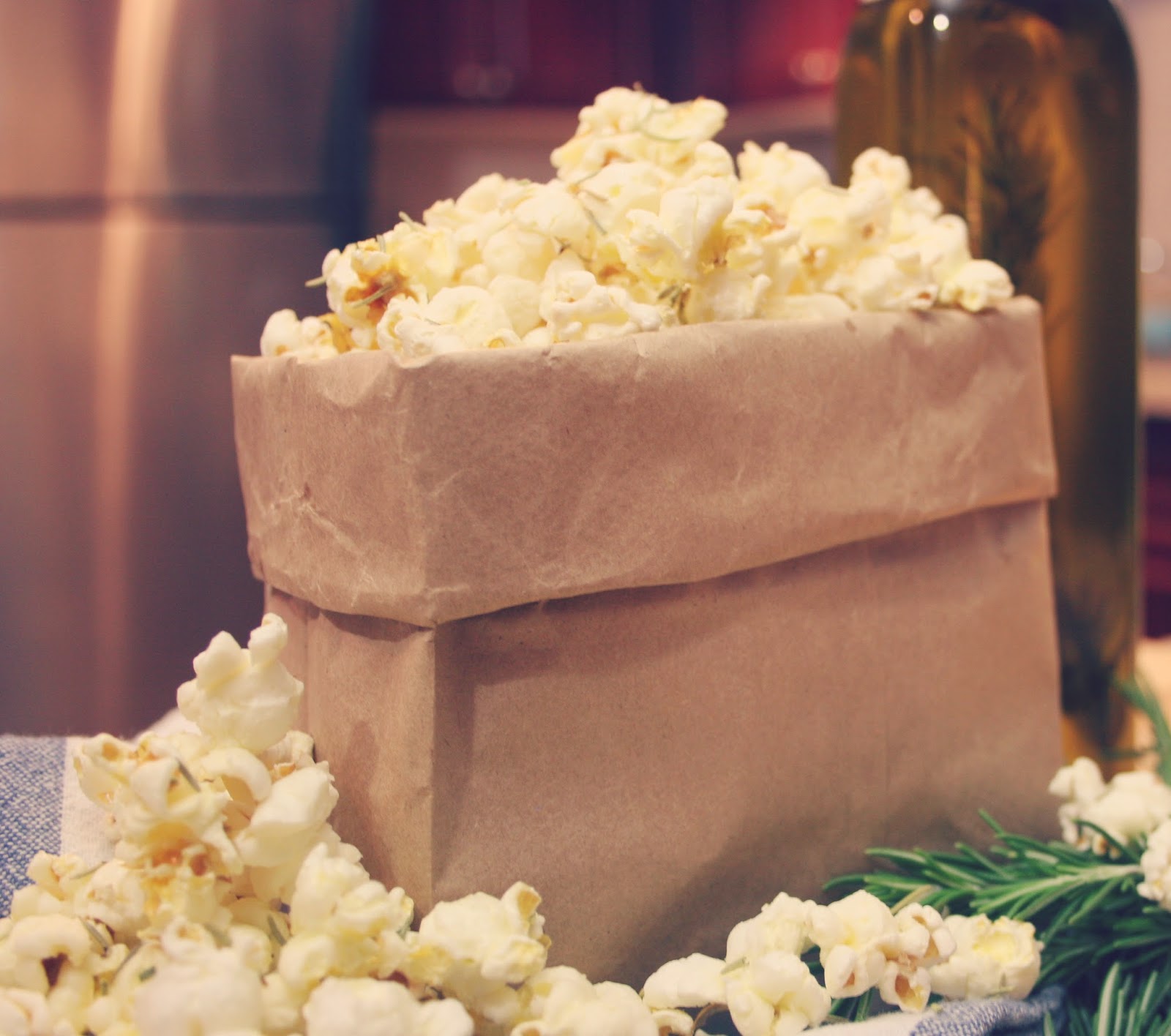Just A Darling Life: Garlic Rosemary Popcorn