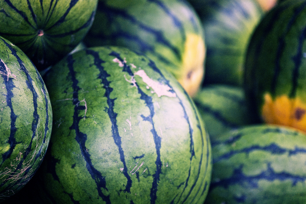 Fruity Stories: The Origins of Five Fruit Names ~ Kuriositas