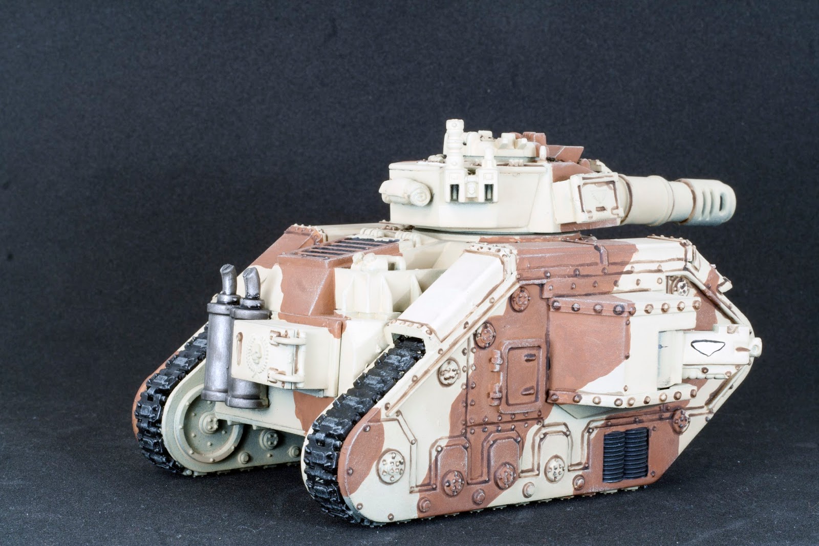 How to paint leman russ battle tank - reqopka