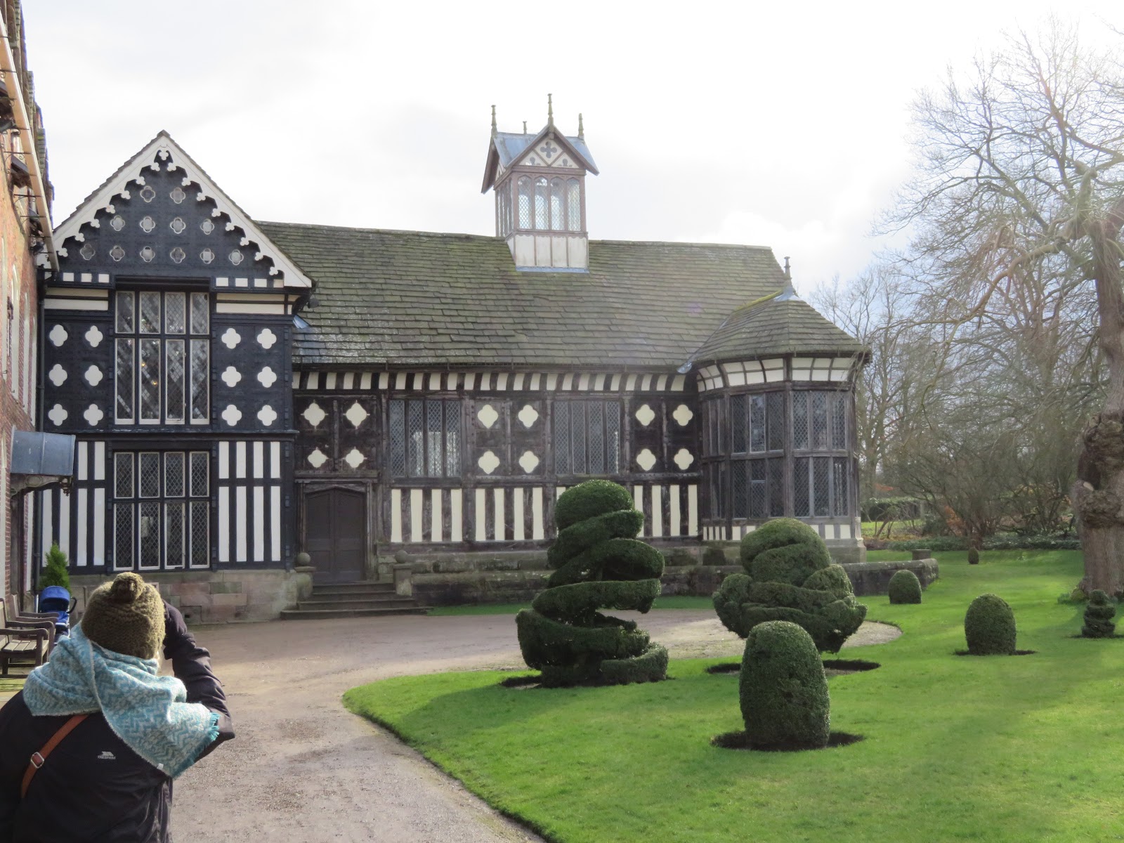 NB Holderness: Rufford Old Hall.