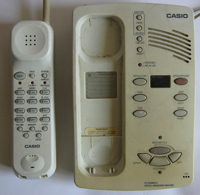 Common Emitter: Teardown: Casio TC-530 cordless phone with answering ...