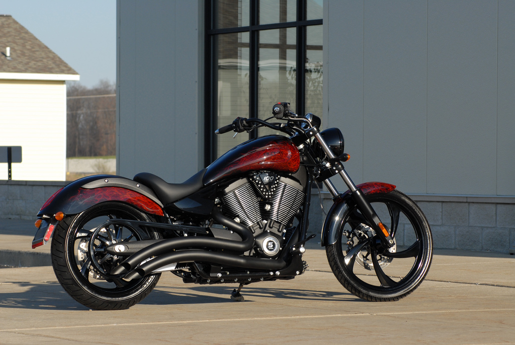 Racing Cafè: Victory Vegas 8-Ball 2009 by Rev Dynamics