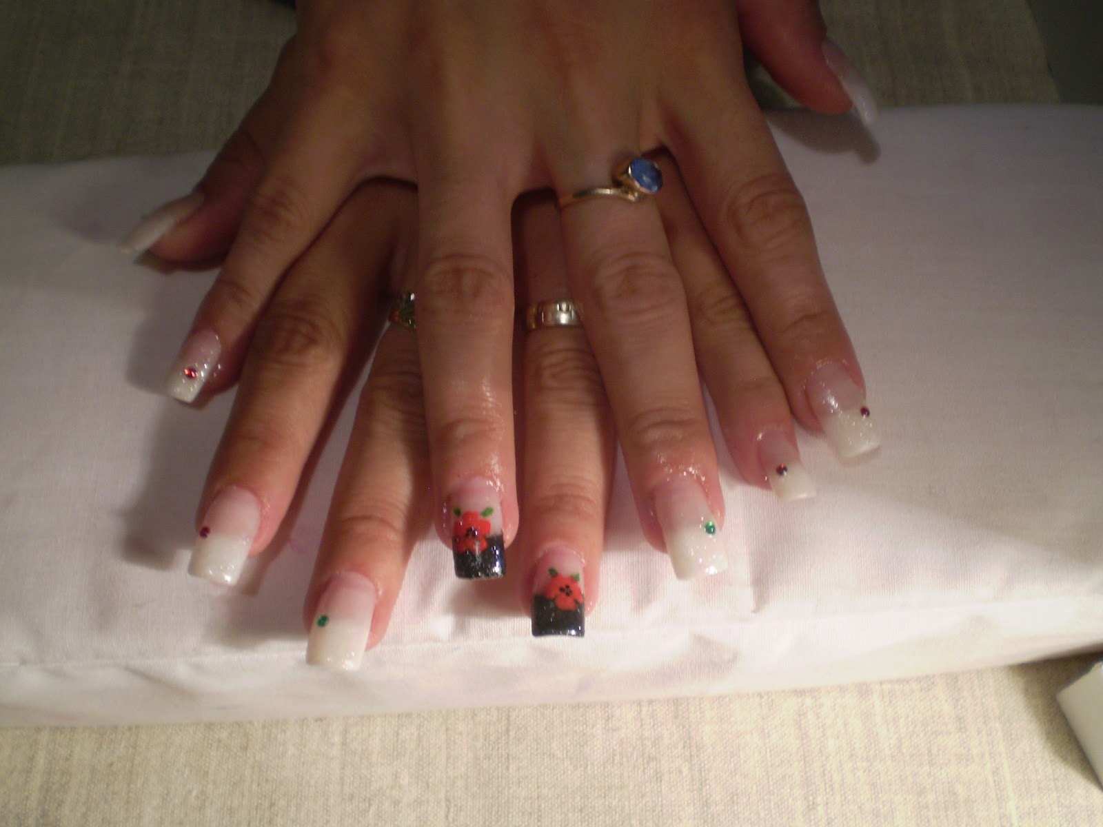 Unghii cu gel,tipsuri,manichiura si pedichiura cu model ,pictura pe ...