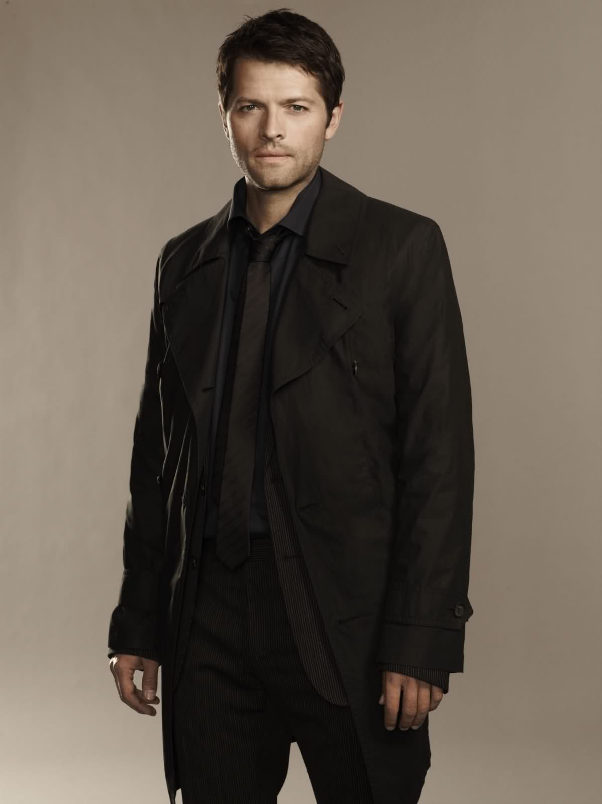 World R.Winchester: [Supernatural curiosidades] Trench Coat. O Brasão ...