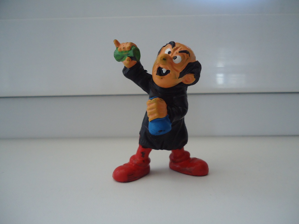 Vintage Smurf Figures: Vintage 1978 Gargamel with Lab Test Tube and ...