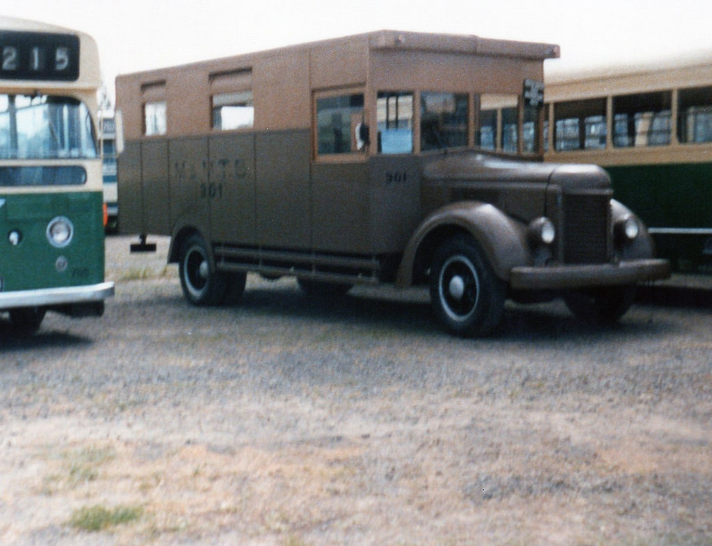 VICTORIA_STREET: Episodes of Bustitution