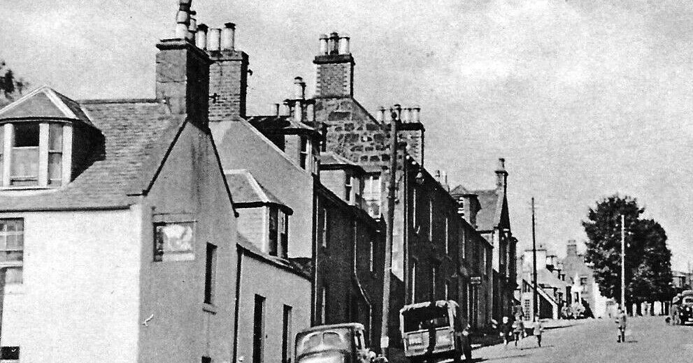 Tour Scotland: Old Photograph Kintore Street Auchenblae Scotland