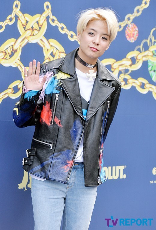 Amber takes her trend status to China with new variety show ~ Netizen Buzz
