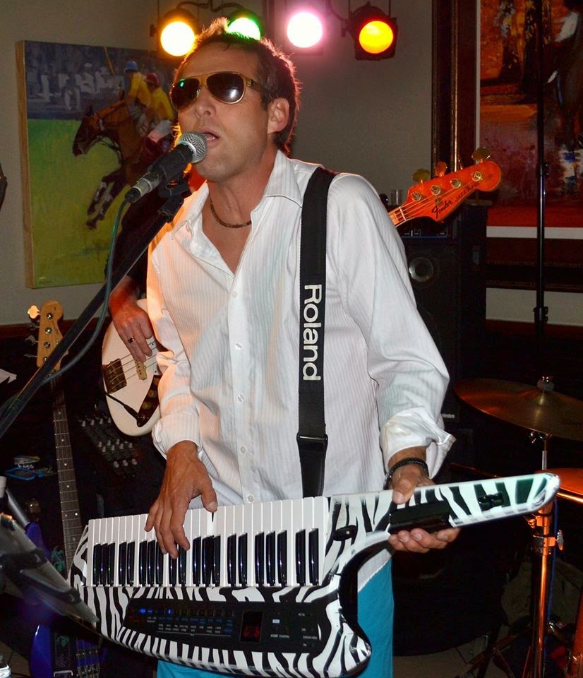 Steve Sipes Music: Steve Sipes keytar man, live music Sarasota