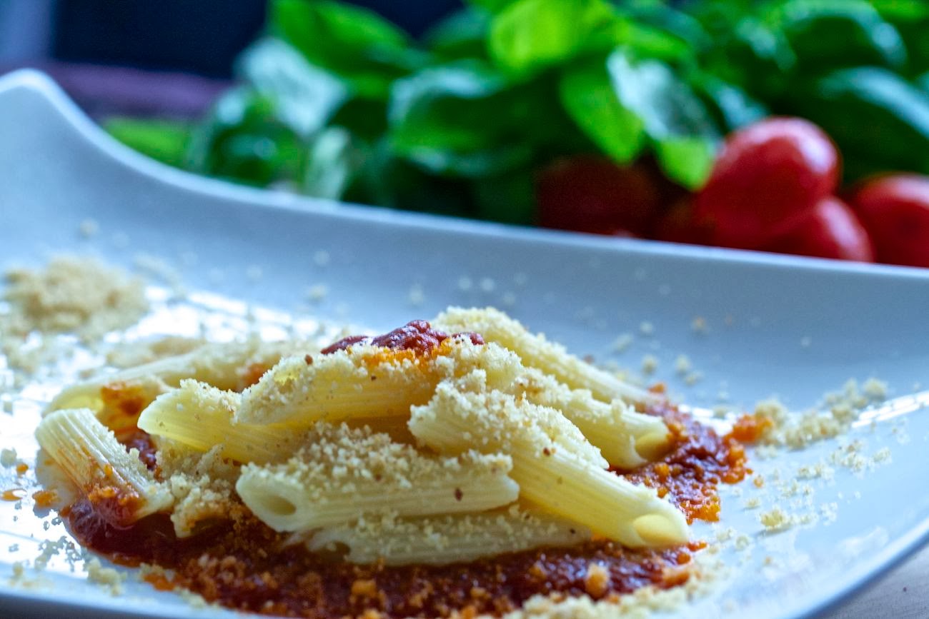In cucina con Roberta: Pasta c’anciova e muddica atturrata