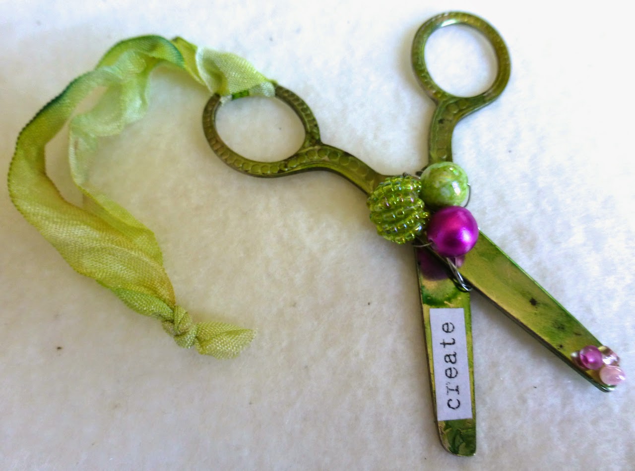 Made by Nicole: Embellished Scissors: CREATE
