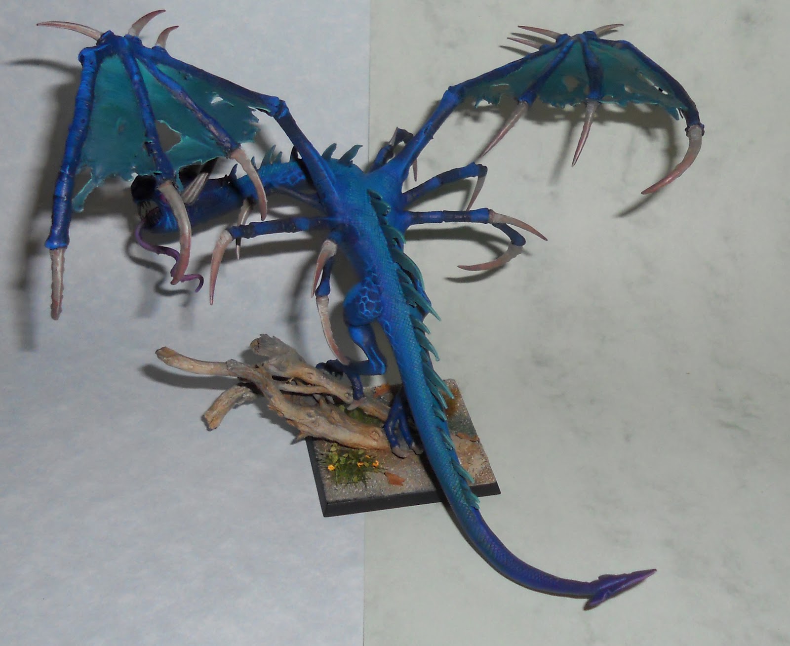 Bionicknees Miniature Painting: [Commission] Custom Dragon Finished!