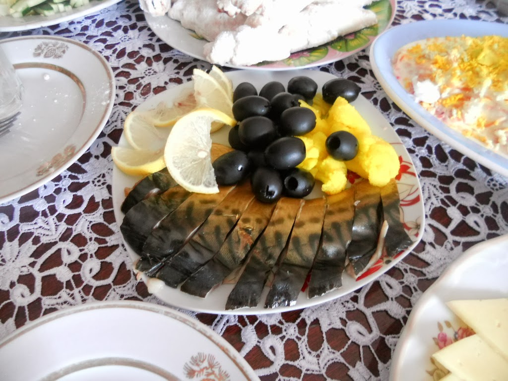 Warren's Moldovan Way: Moldovan Table, O Masa