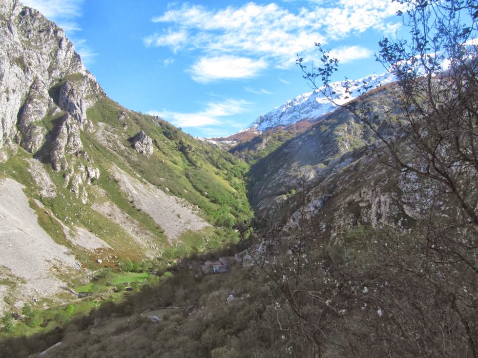 Aire puro: Subida a Bulnes desde Poncebos (Picos de Europa - Asturias)