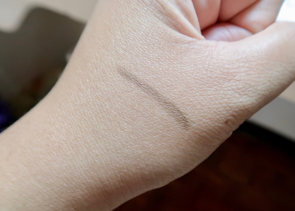 Bench Paintbox Brow Thickening Powder Review: Something to get from Bench!