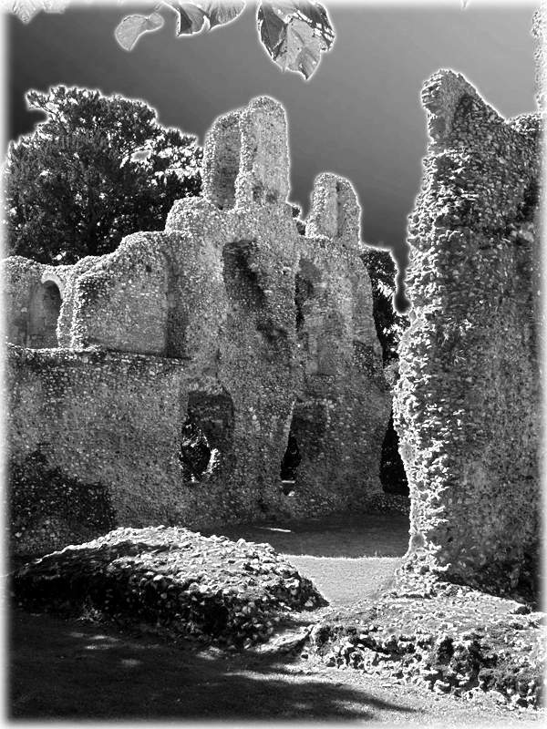 RUIN EXPLORER: WEETING CASTLE, NORFOLK, UK