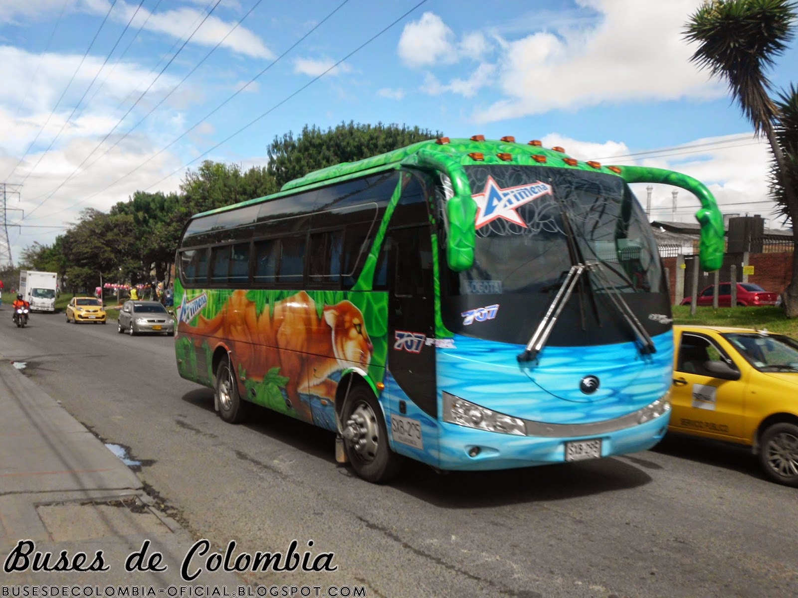 Buses de Colombia - Oficial