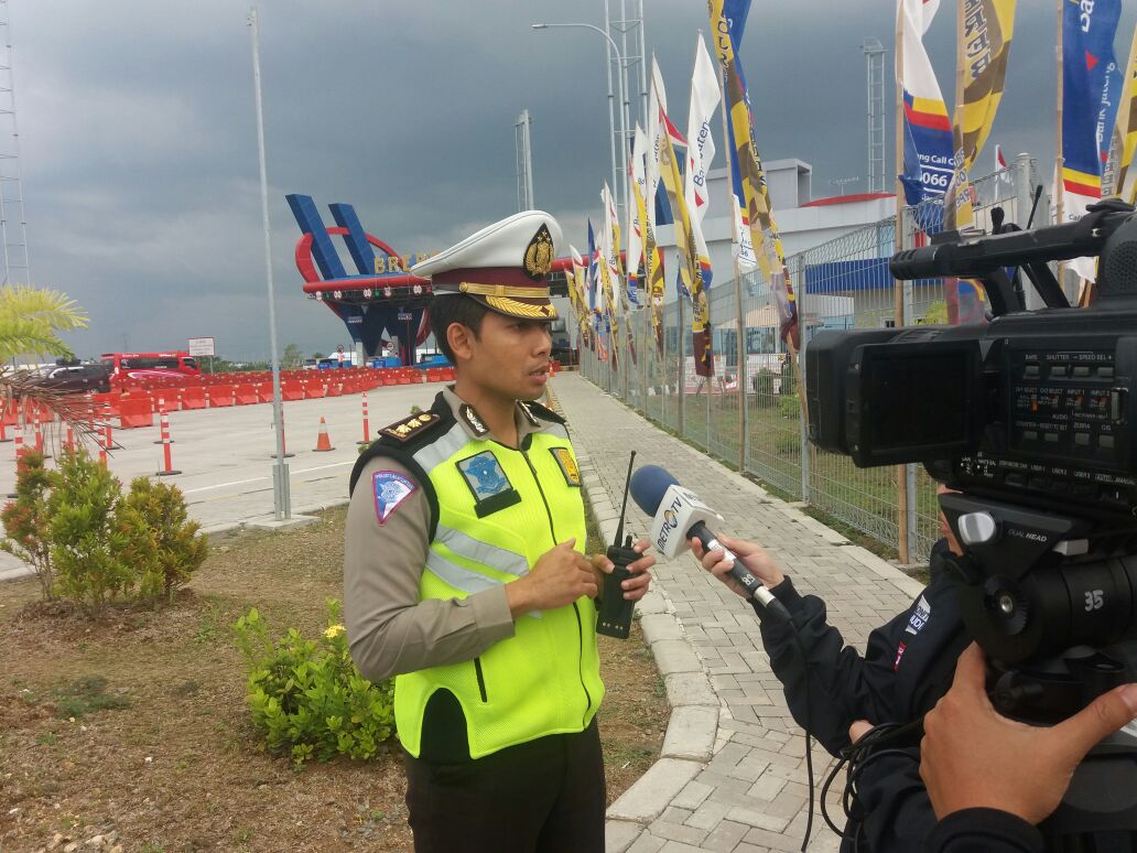 SAT LANTAS POLRESTABES SEMARANG: APA ITU ZEBRA CROSS???