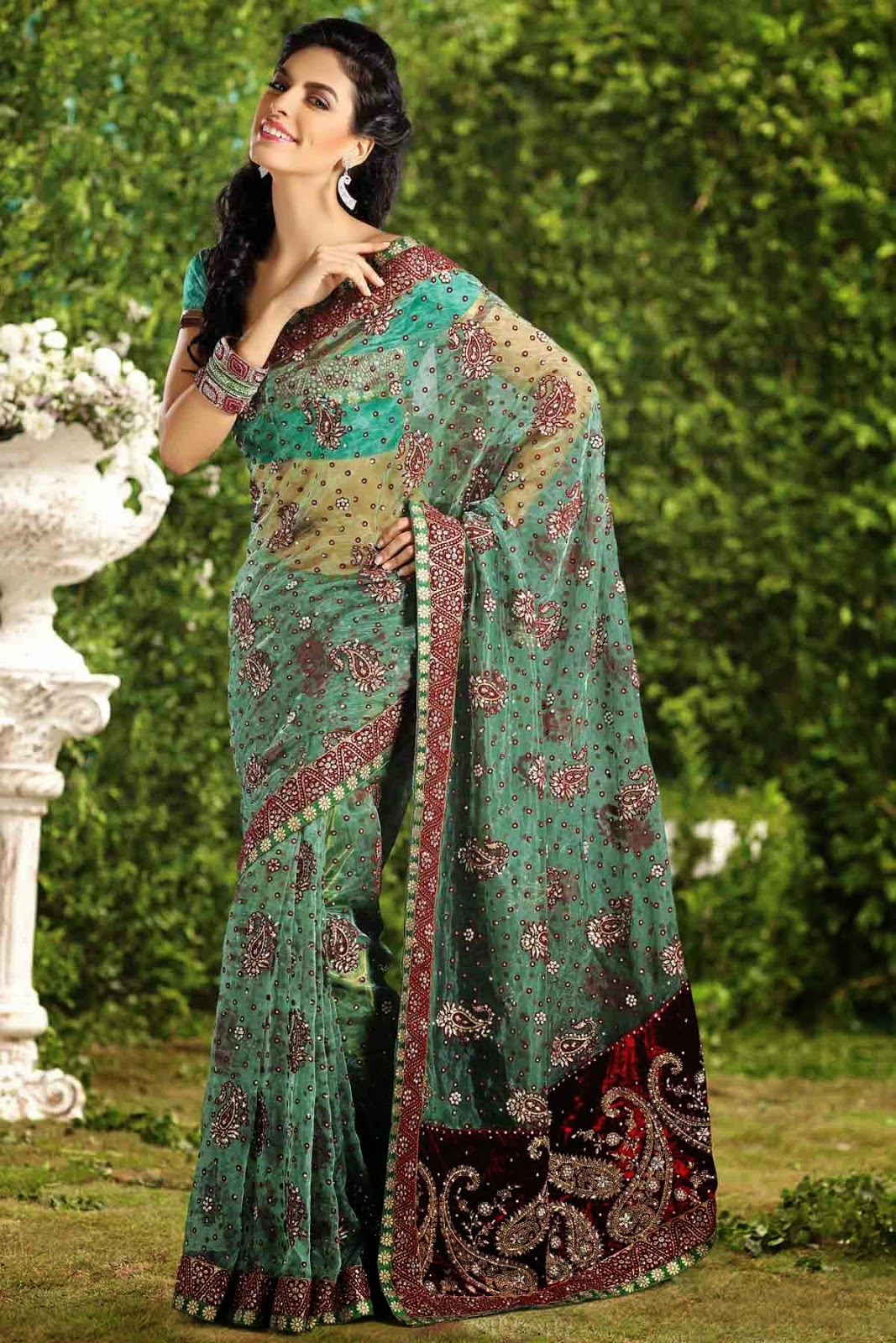 Sarees for Women-Online Embroidery Indian Sarees-Buy Saree Online in ...