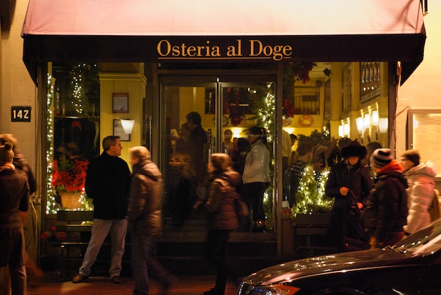 Dan Cirucci: Dining: A Touch Of Venice Steps From Times Square