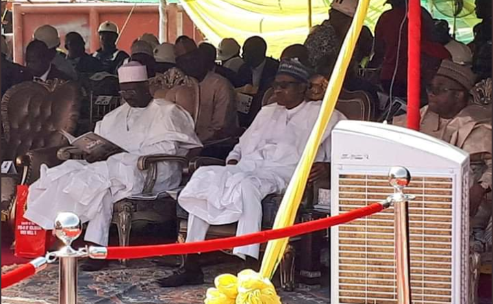 Buhari Arrived Gombe To Flag Off Presidential Campaign - AllGists