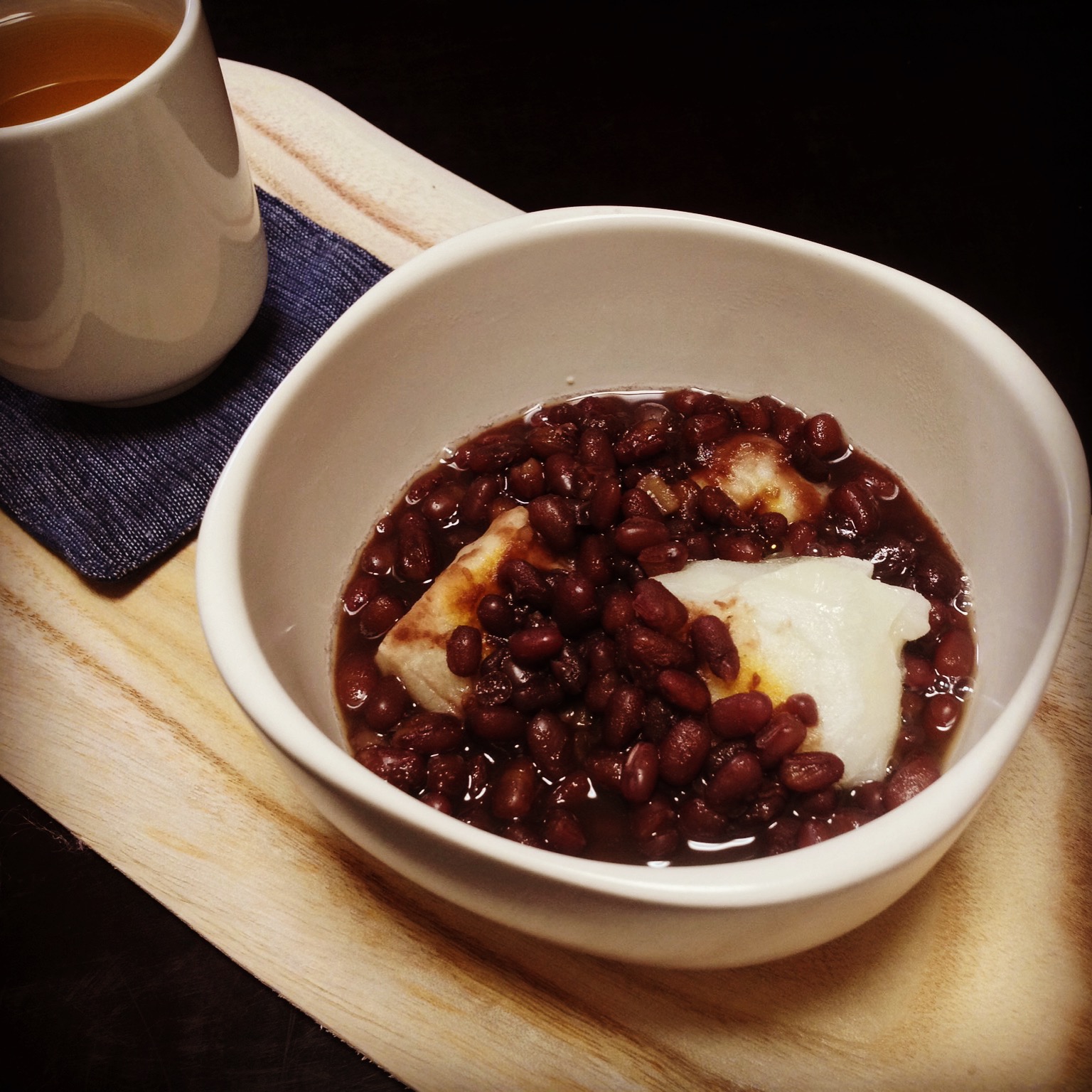 "Zenzai" Japanese sweets - Azuki comport hot soup and dip grilled rice cake