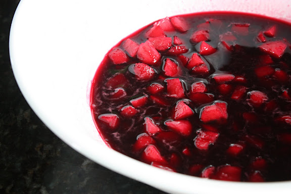 Tab Tim Grob (ทับทิมกรอบ) - Mock Pomegranate Seeds in Sweetened Coconut ...