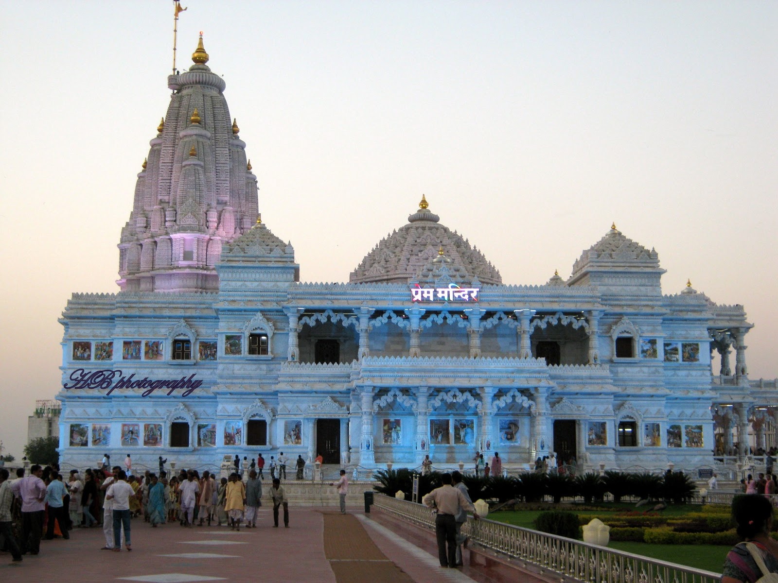 The Eternal Love of Krishna. Temples of Mathura Vrindavan.: Prem Mandir ...