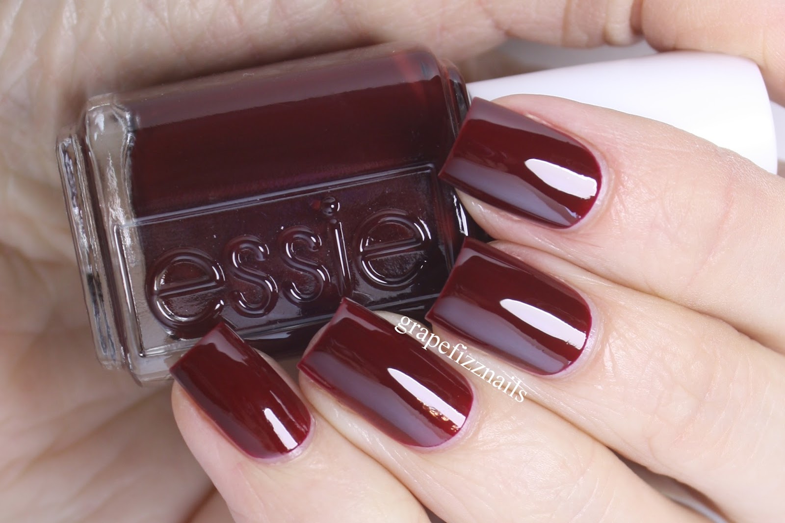 Swatch Essie Berry Naughty