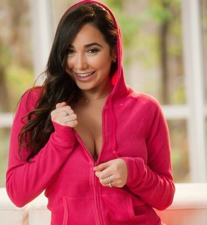 Karlee Grey ~ Beautiful Girls Around the World